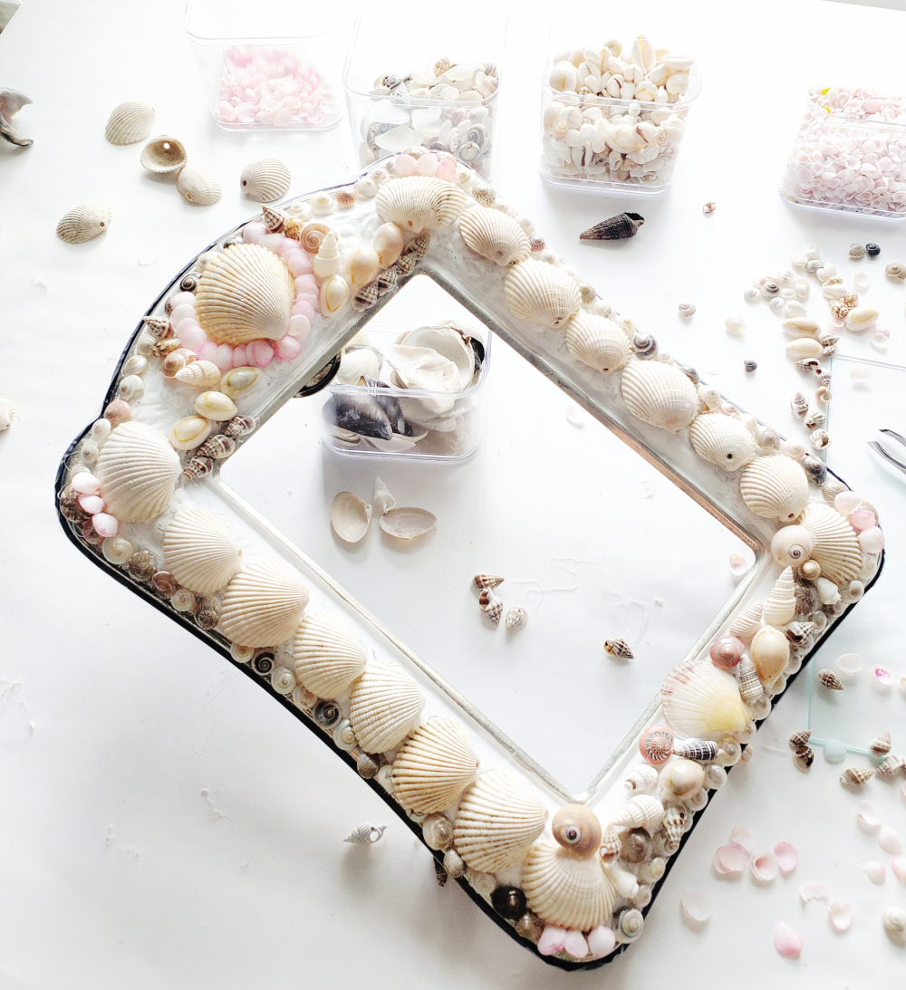 Victorian shell picture frame DIY - Janes Distractions