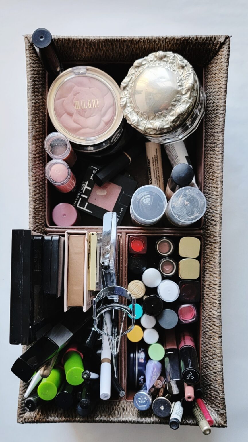 Create your own Vintage Style Cosmetics packaging Tutorial - Janes ...